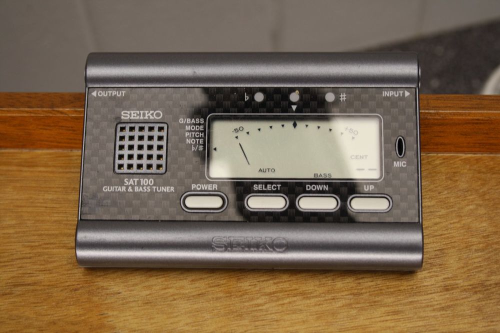 GUITAR & BASS TUNER SEIKO (STIMMGERÄT?) | Kaufen auf Ricardo