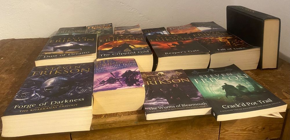 15 Malazan Books of the Fallen by Steven Erikson (Gebraucht) in Zürich ...