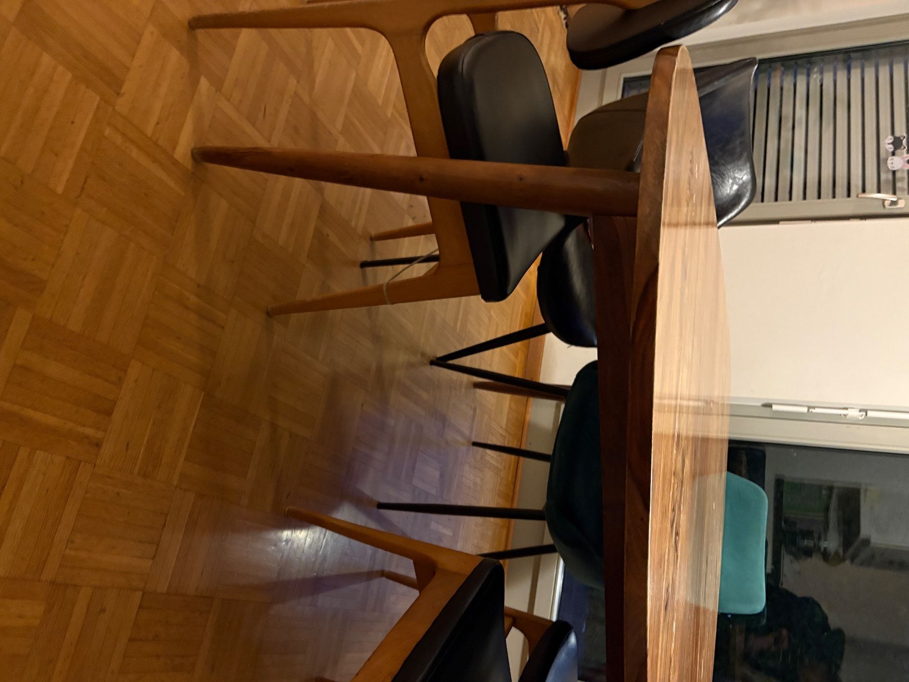 Table a manger Triangle (D'occasion) à Meyrin pour CHF 300 – retrait ...