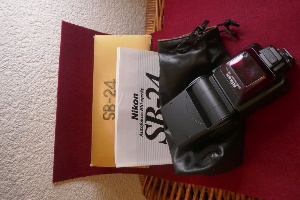 Nikon SB-24 Blitzgerät (Gebraucht) in Eschenbach SG für CHF 33 – mit Lieferung auf Ricardo kaufen