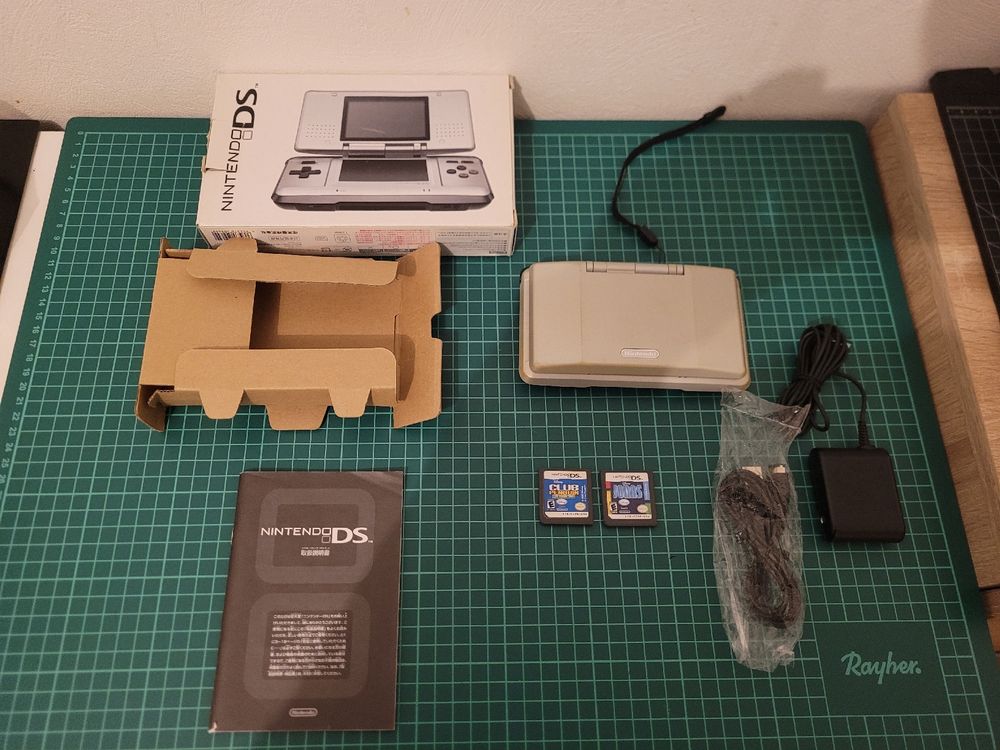 Nintendo DS Silver, Complete in Box, incl. 2 Games! (Gebraucht) in ...