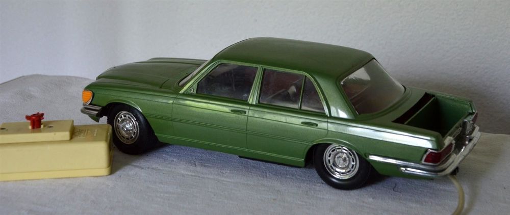 Rico - Mercedes 450 diplomatico (Defekt) in Collonges für CHF 33 – mit ...