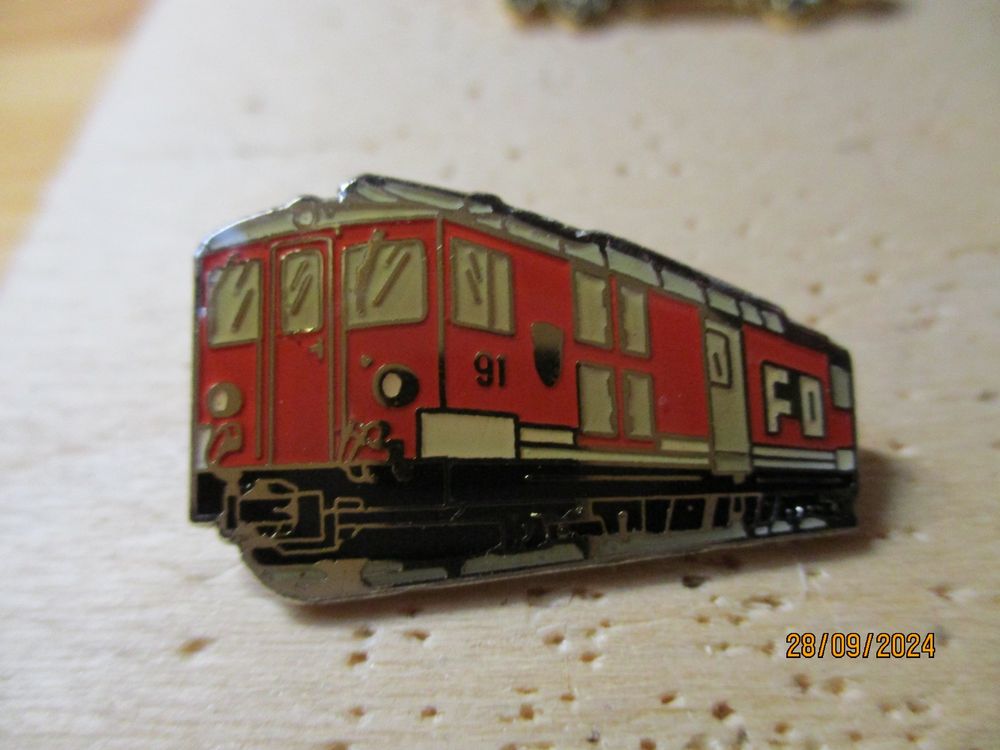 Lok Lokomotive Pin (Neu (gemäss Beschreibung)) in Felsberg für CHF 0.5 – mit Lieferung auf ...