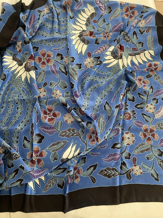 Seiden Foulard 🌸 (Gebraucht) in Opfikon für CHF 40 – mit Lieferung auf ...