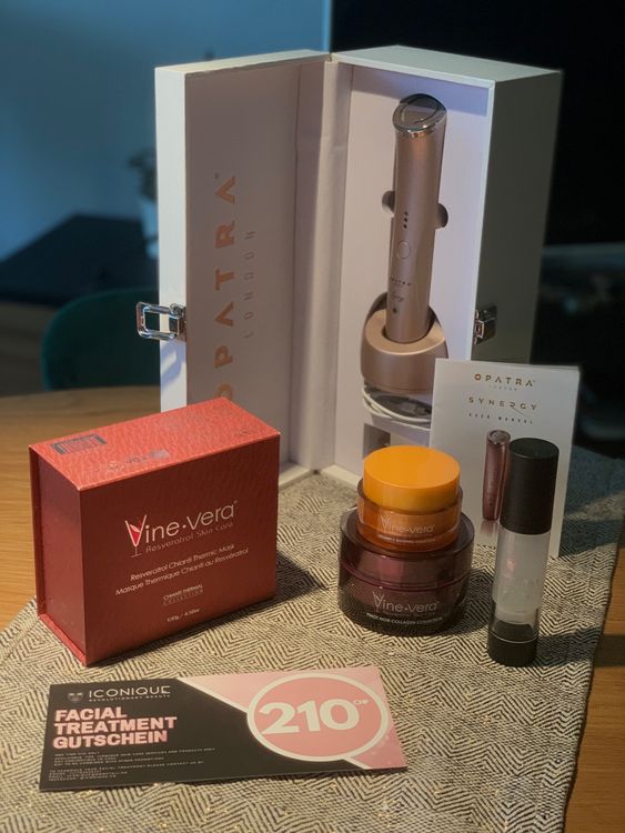 Luxuriöses Beauty-Set von Opatra London + Vine Vera (Gebraucht) in ...