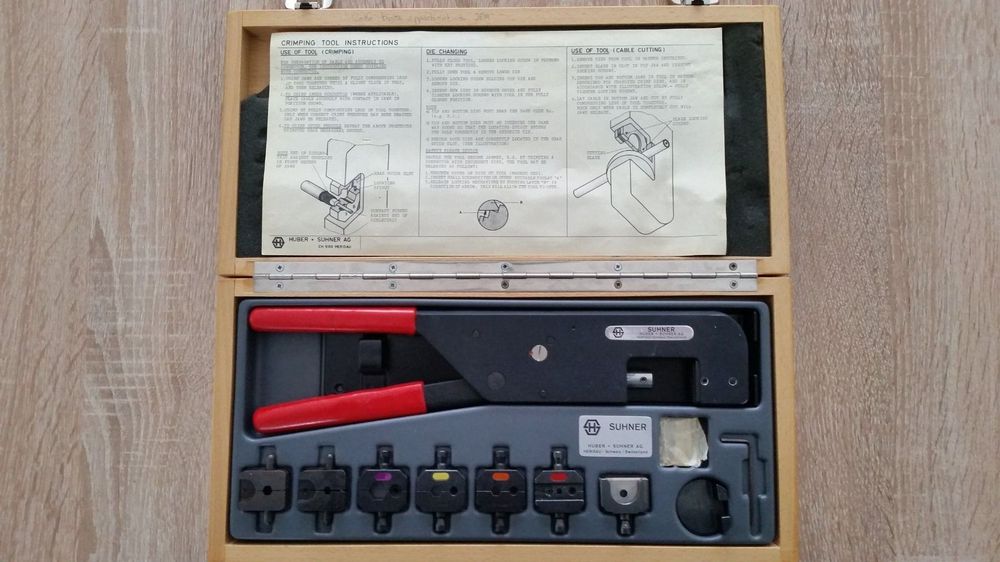 Pince à sertir/Crimp tool Huber+ Suhner (Gebraucht) in Moutier für CHF ...