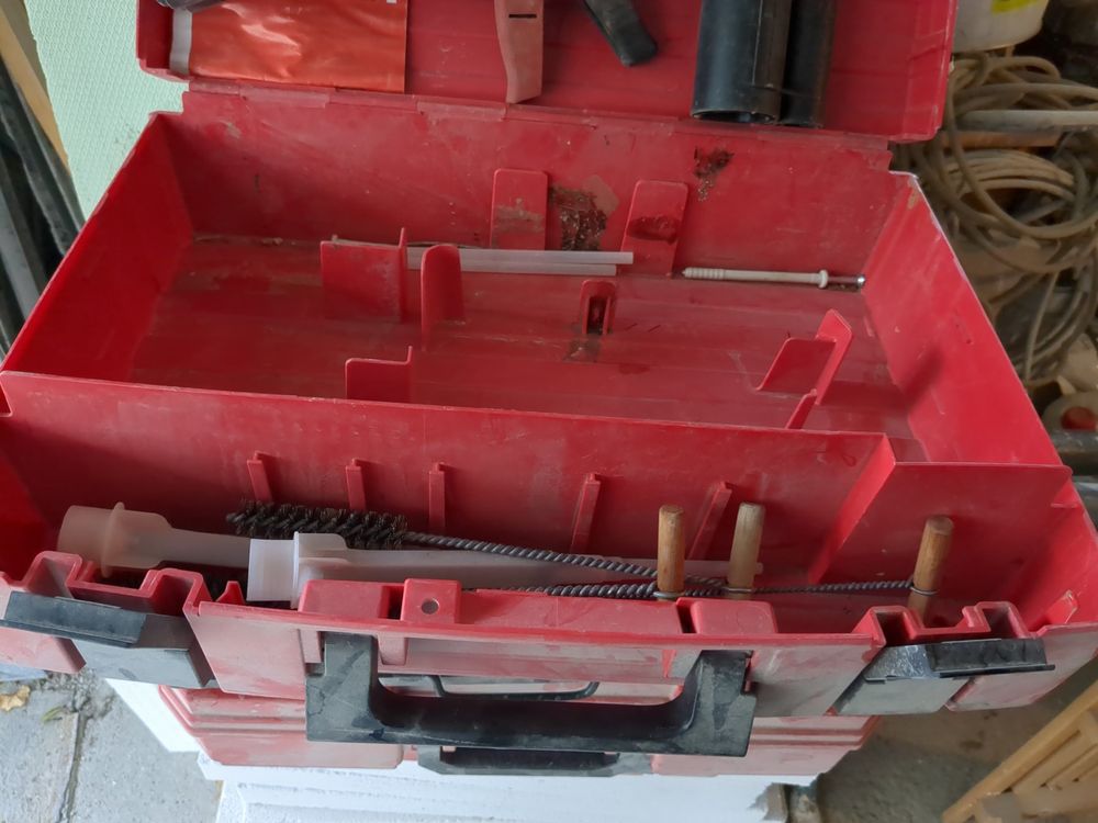 Hilti Hit MD 2000 Auspressgerät (Gebraucht) in Schänis für CHF 35 – mit ...