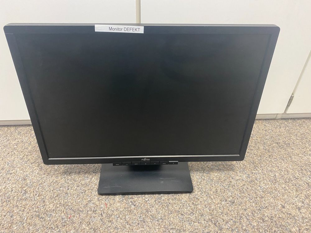 Fujitsu Monitor (Defekt) (Gebraucht) in Wängi für CHF 1 – nur Abholung ...