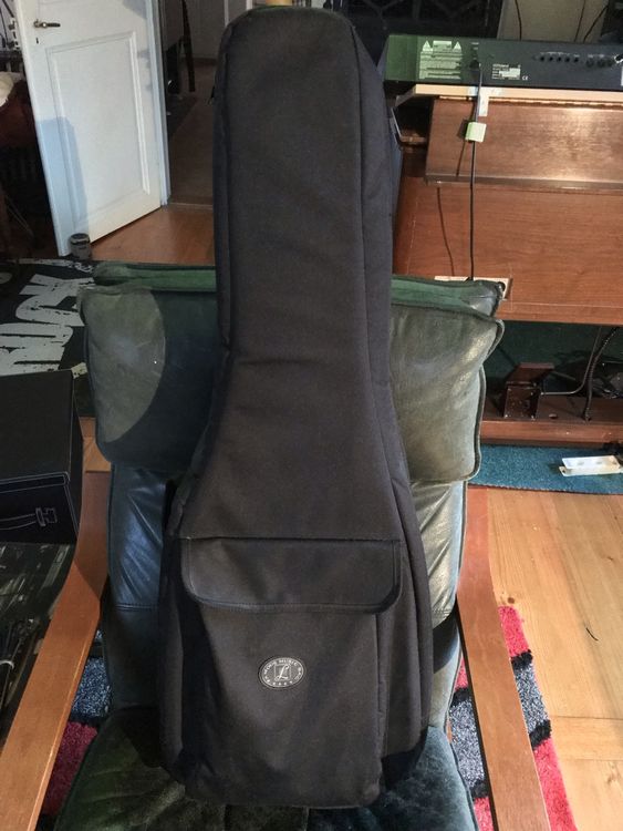 Roland AX-7 Keytar (Gebraucht) in Démoret für CHF 400 – nur Abholung ...