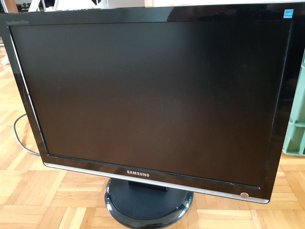 Samsung Syncmaster 22" LCD Monitor | Kaufen auf Ricardo