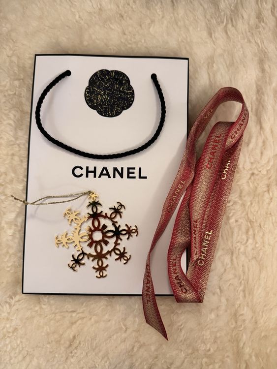 Decoration de Noel Chanel avec sac et ruban (Neuf avec emballage d ...