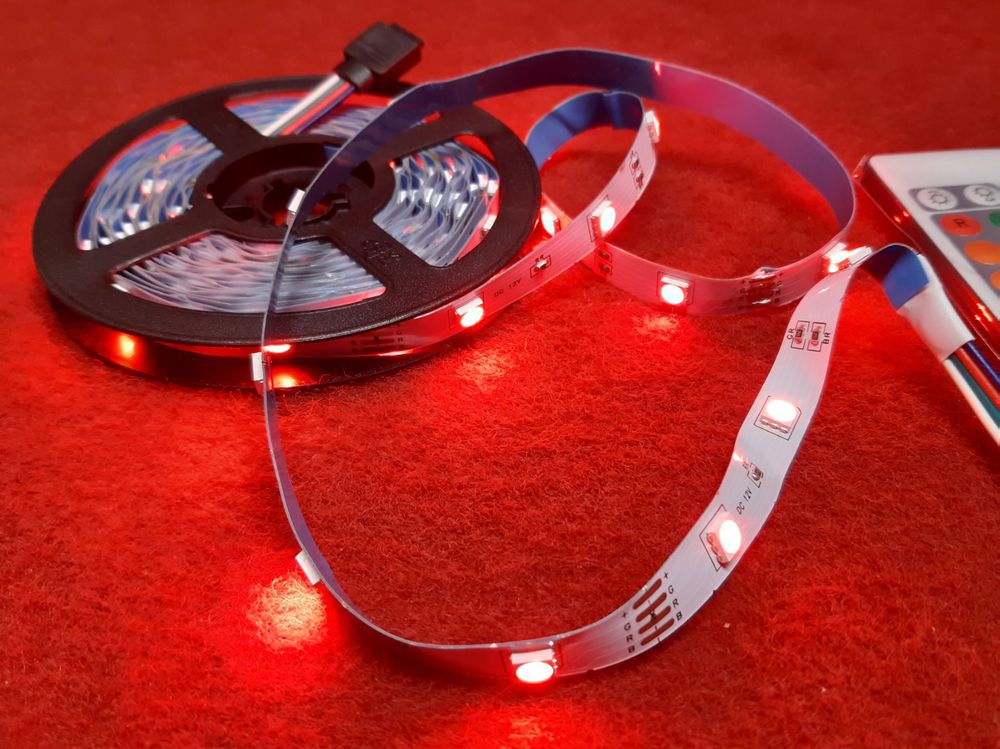 LED Band ca. 4m inkl. Netzteil und Fernbedienung!! LED-Strip (Neu ...