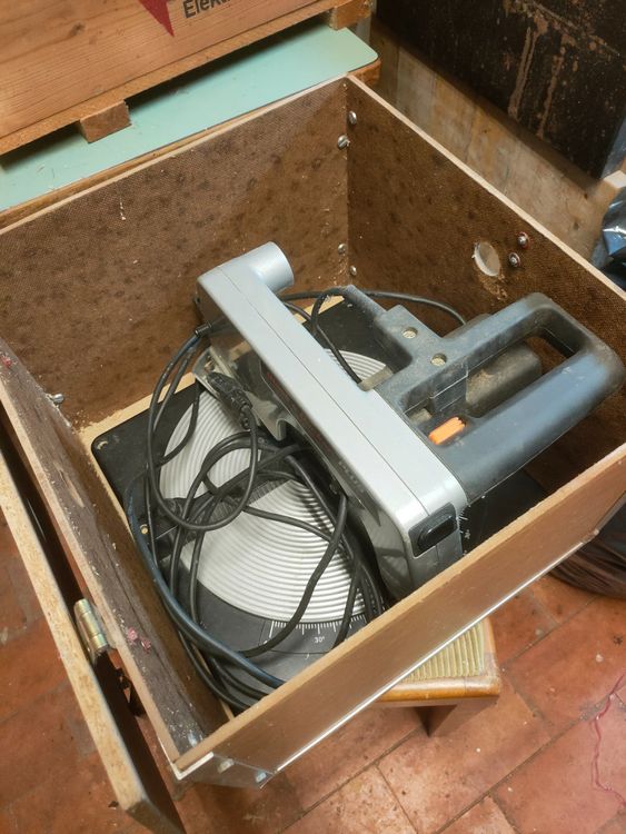 Black&Decker SR 700 Kapp & Gehrungssäge (Gebraucht) in Hochfelden für ...