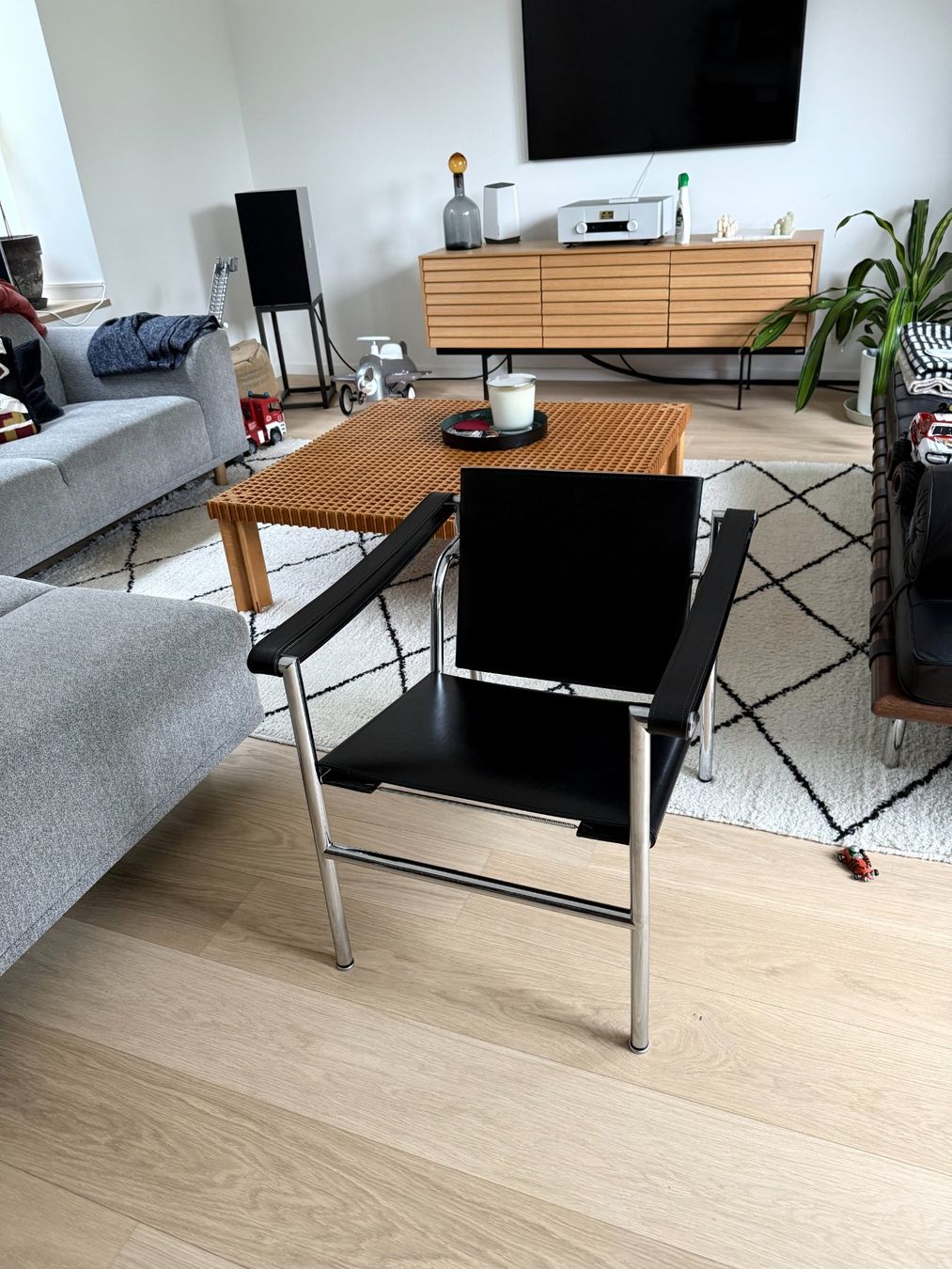 LC1 - Cassina - Le Corbusier (like new) (Neuf (Voir description)) à ...