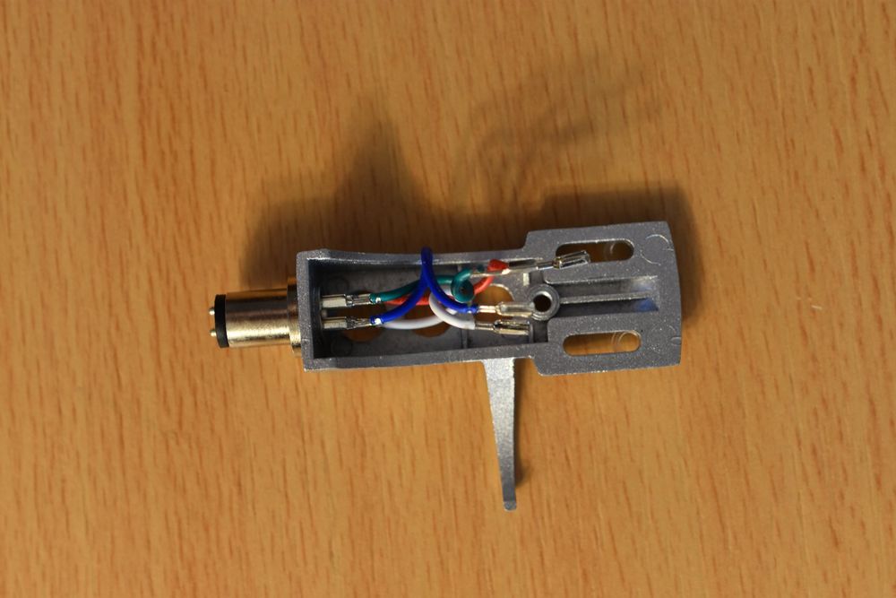 2 neue Headshells für Plattenspieler (Neu und originalverpackt) in Rain ...