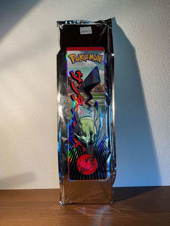 SANTA CRUZ POKÉMON BLIND BAG SKATEBOARD DECK (Neu und originalverpackt ...