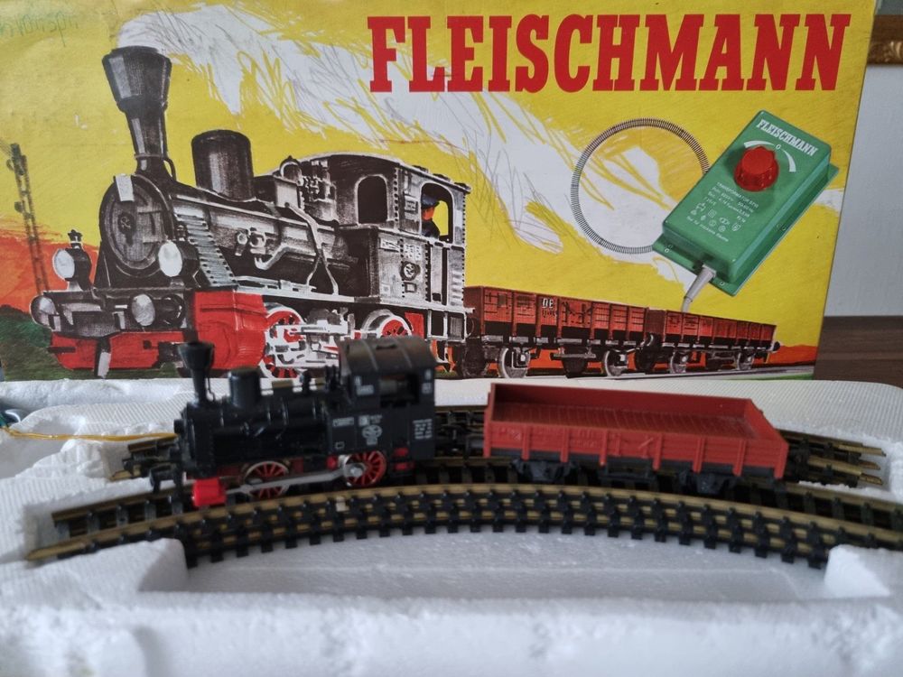 Antike Fleischmann 6313 Lok mit Anhänger (Gebraucht) in Kollbrunn für ...