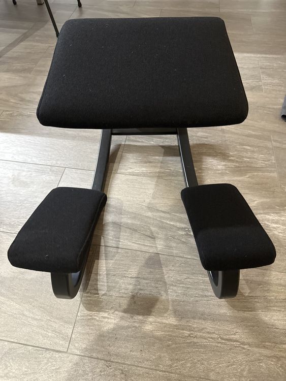 Stokke Varier Kniestuhl Balance schwarz ergonomisch | Kaufen auf Ricardo