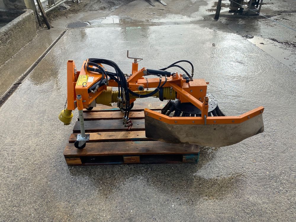 Unkrautbürste / Wildkrautbürste / Putz Bürste / Putzmaschine (Gebraucht ...