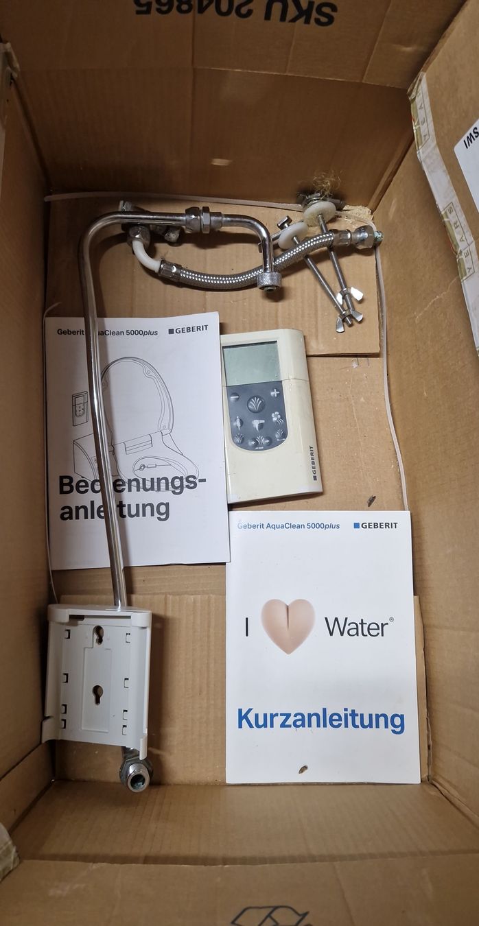 Geberit AquaClean 5000plus Dusch-WC (Gebraucht) in Wilen b. Wollerau ...
