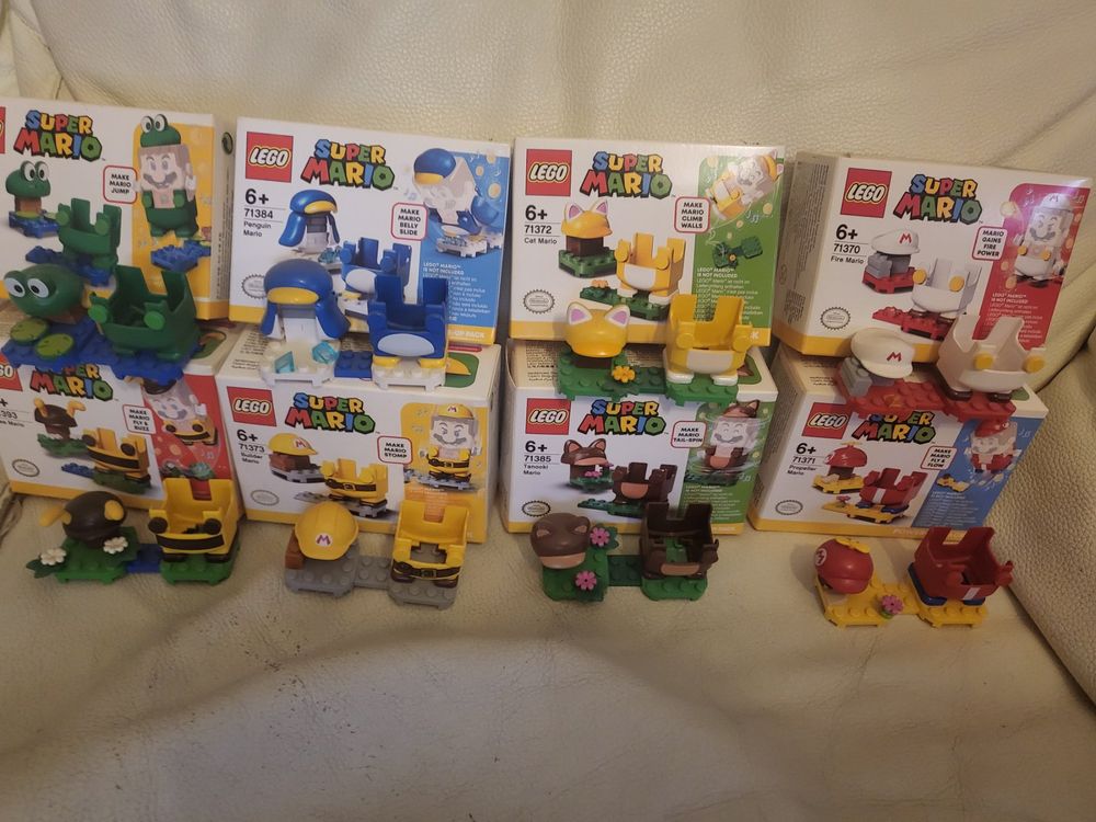 Lego Super Mario differents Mario Suits (Gebraucht) in St-Blaise für ...