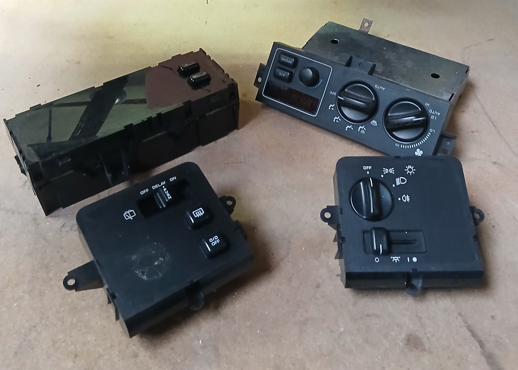 Commande de bord Jeep Grand Cherokee ZJ 1993 (Gebraucht) in la heutte ...