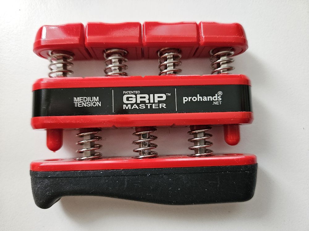 Handtrainer Grip Master Medium Tension (Gebraucht) in Horgen für CHF 5 ...
