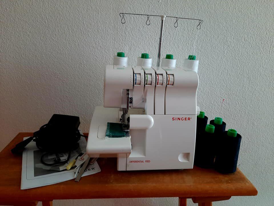 Singer 3-, 4-Faden Overlockmaschine | Kaufen auf Ricardo
