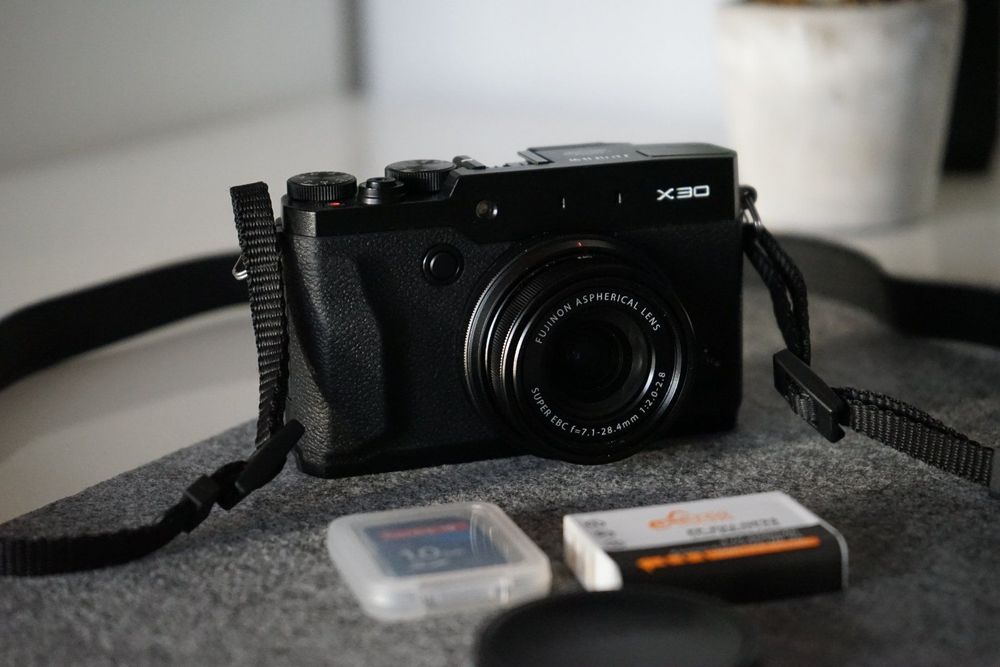 Fujifilm X30 - starter kit (Gebraucht) in Windisch für CHF 200 – mit Lieferung auf Ricardo kaufen