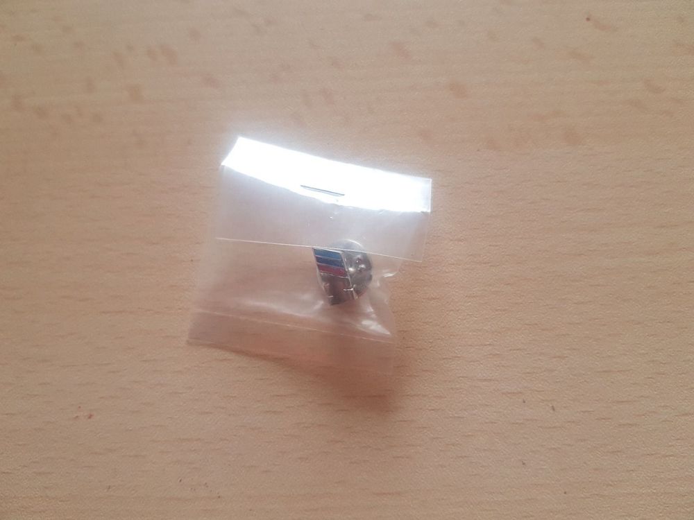 BMW M GmbH Pin / Anstecker (Neu und originalverpackt) in Seuzach für ...