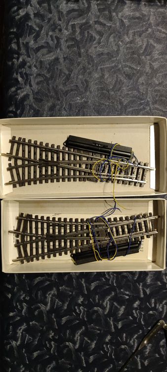 Märklin K-Weichenpaar 2261 mit Elektroantrieb (Gebraucht) in Oberschan für CHF 25 – mit ...