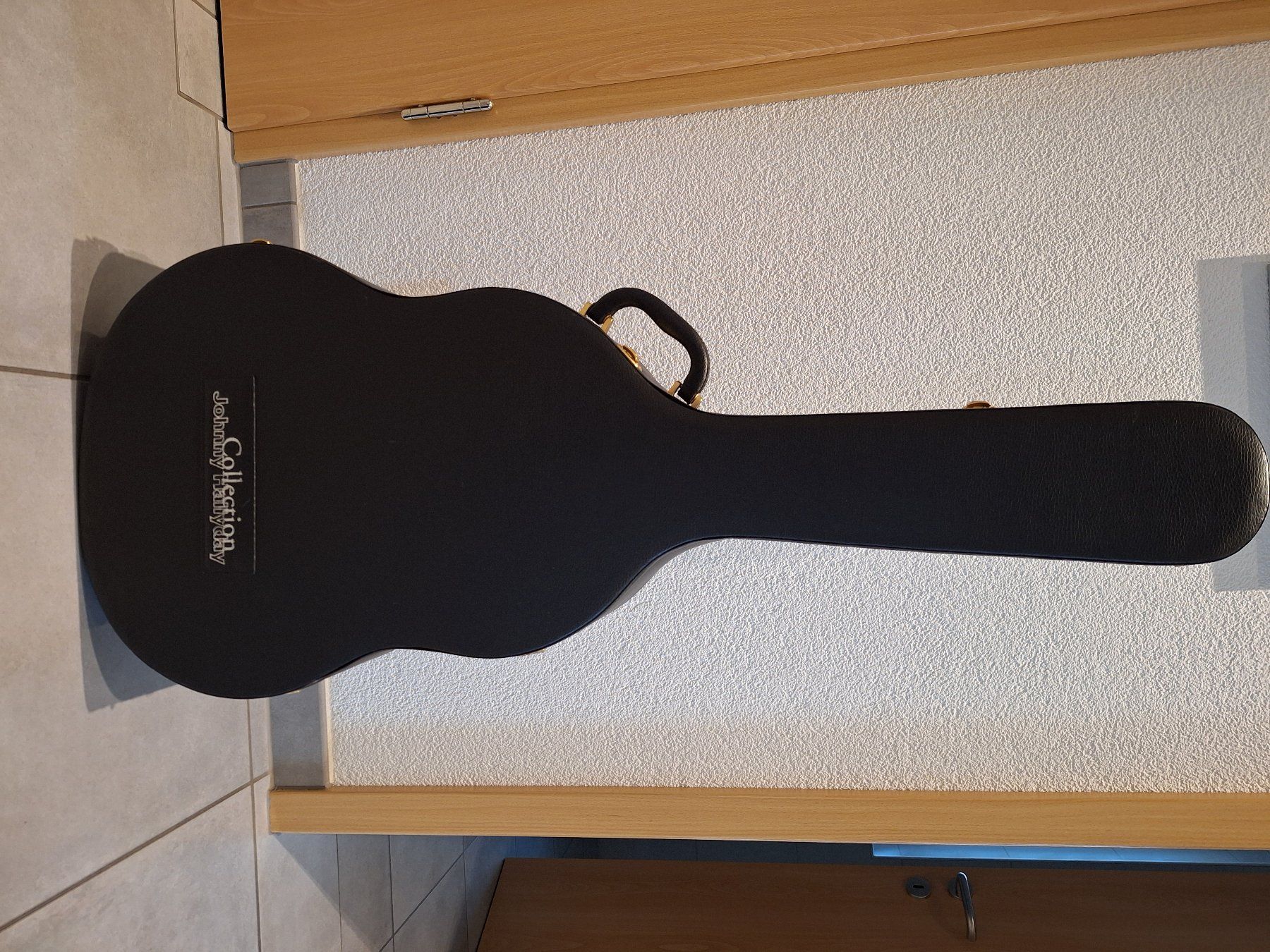 Collection Johnny Halliday coffret guitarre (D'occasion) à Pieterlen ...