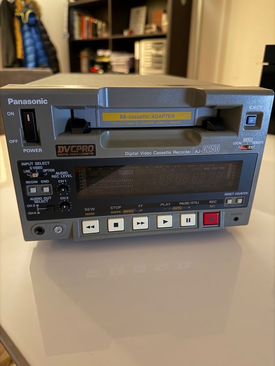 Panasonic AJ-D250E – DVCPro Digital Video Cassette Recorder (Gebraucht ...