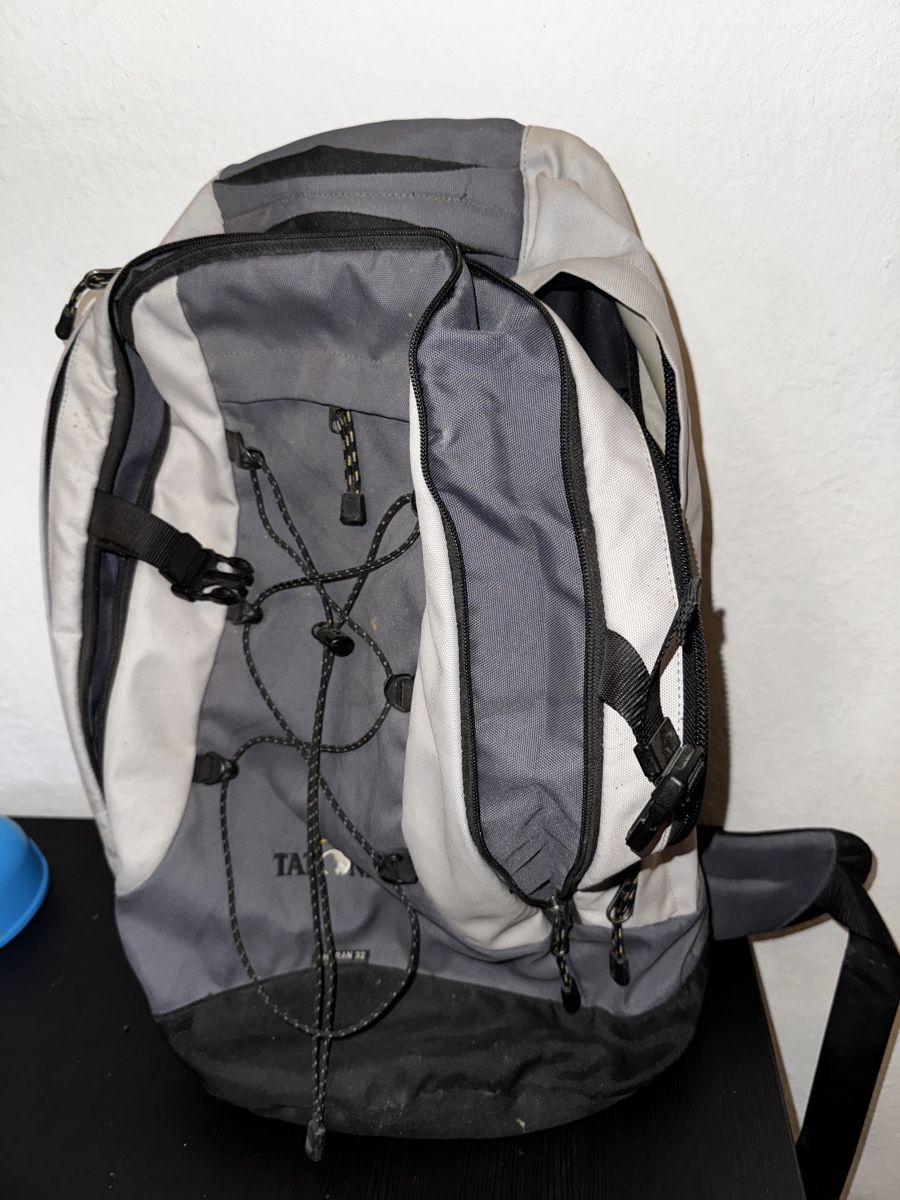 Tatonka Rucksack grau, ideal für den nächsten Ausflug! (Gebraucht) in ...