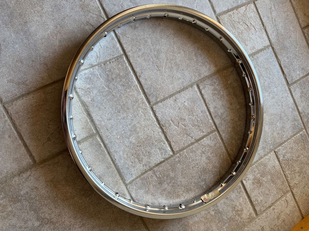 Yamaha DT / RT / DT1 / DT250 / DT 360 / (Gebraucht) in Morrens VD für ...