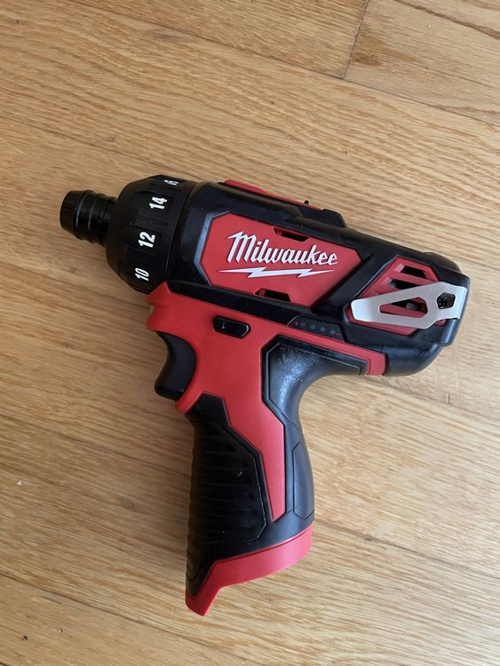 Milwaukee Akku Kompakt Schrauber (Gebraucht) in Buchrain für CHF 51 ...