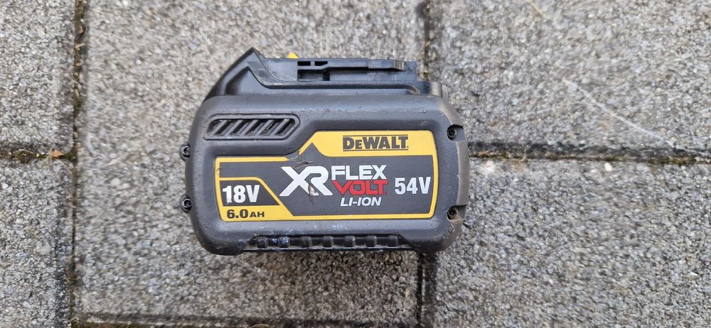 Dewalt Akku 54V-18V 6AH | Kaufen auf Ricardo