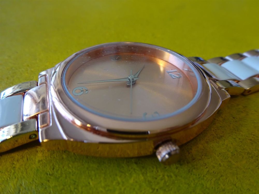 YVES ROCHER - MODEUHR - NEU | Kaufen auf Ricardo