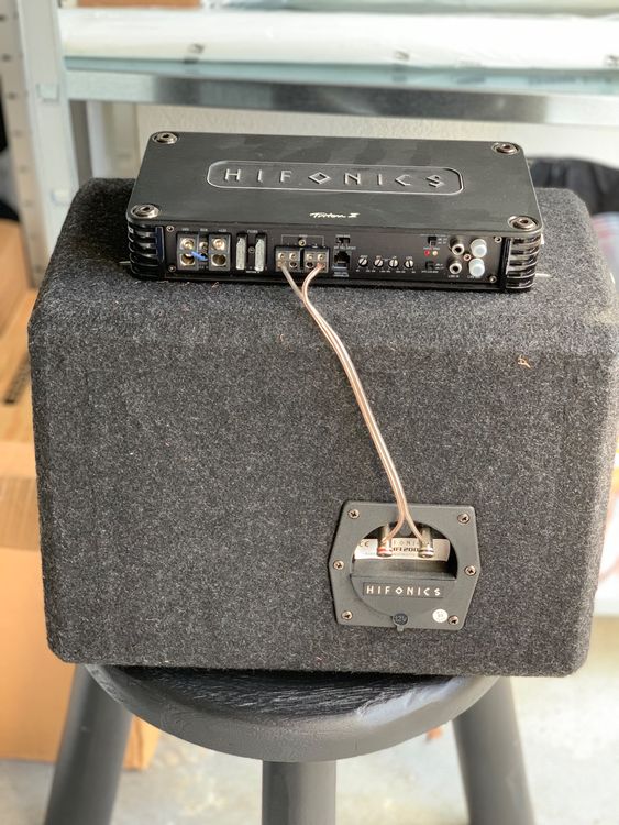 HiFonics Triton II - 2-Kanal Verstärker& Subwoofer | Kaufen auf Ricardo