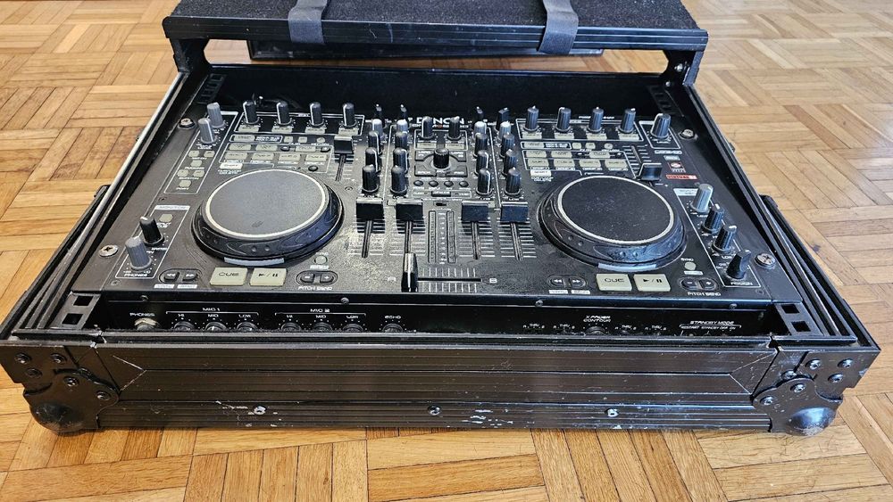 Denon DJ DN-MC6000 DJ-Controller im Flight Case (Gebraucht) in Zürich ...