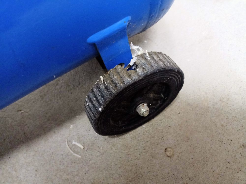 Tool Air Kompressor, 1.1kW, 230V Defekt (Defekt) in Flamatt für CHF 15 ...