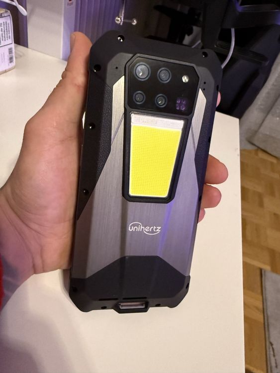 Tank 3 pro 5G (Neu (gemäss Beschreibung)) in Onex für CHF 850 – mit ...