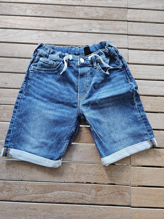 H&M Jeans Shorts Gr. 158 neuwertig (Neu und originalverpackt) in Oftringen für CHF 17 – mit ...
