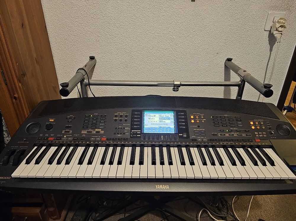 Yamaha PSR 8000 (Gebraucht) in Lyssach für CHF 220 – nur Abholung auf ...