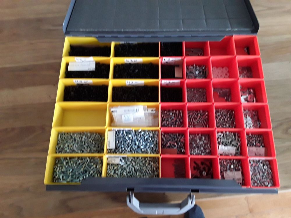 RC MODELLBAU SCHRAUBEN / BOHRER + GEWINDE SCHNEIDEN (Gebraucht) in ...