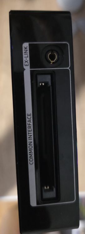 Samsung One Connect Box + Câble (Defekt) in Morges für CHF 100 – mit ...