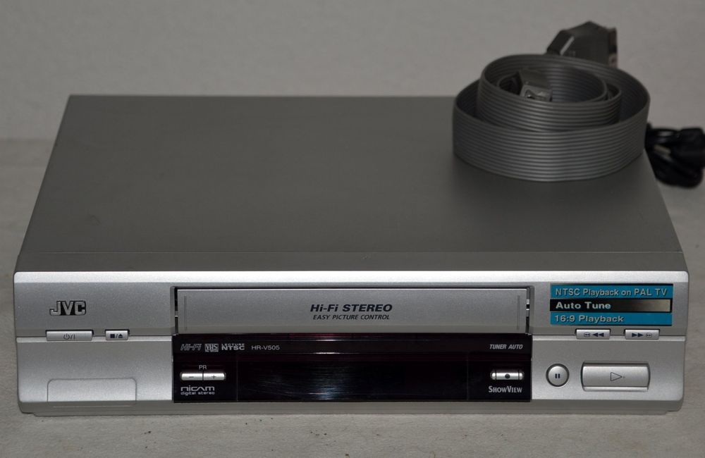 Videorecorder VHS JVC HR-V505EF magnétoscope (Gebraucht) in Collonges für CHF 68 – mit Lieferung ...