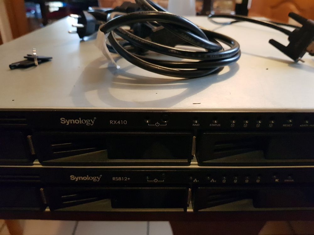 Synology RS812+ et RX410 (D'occasion) à pour CHF 205 – avec livraison ...