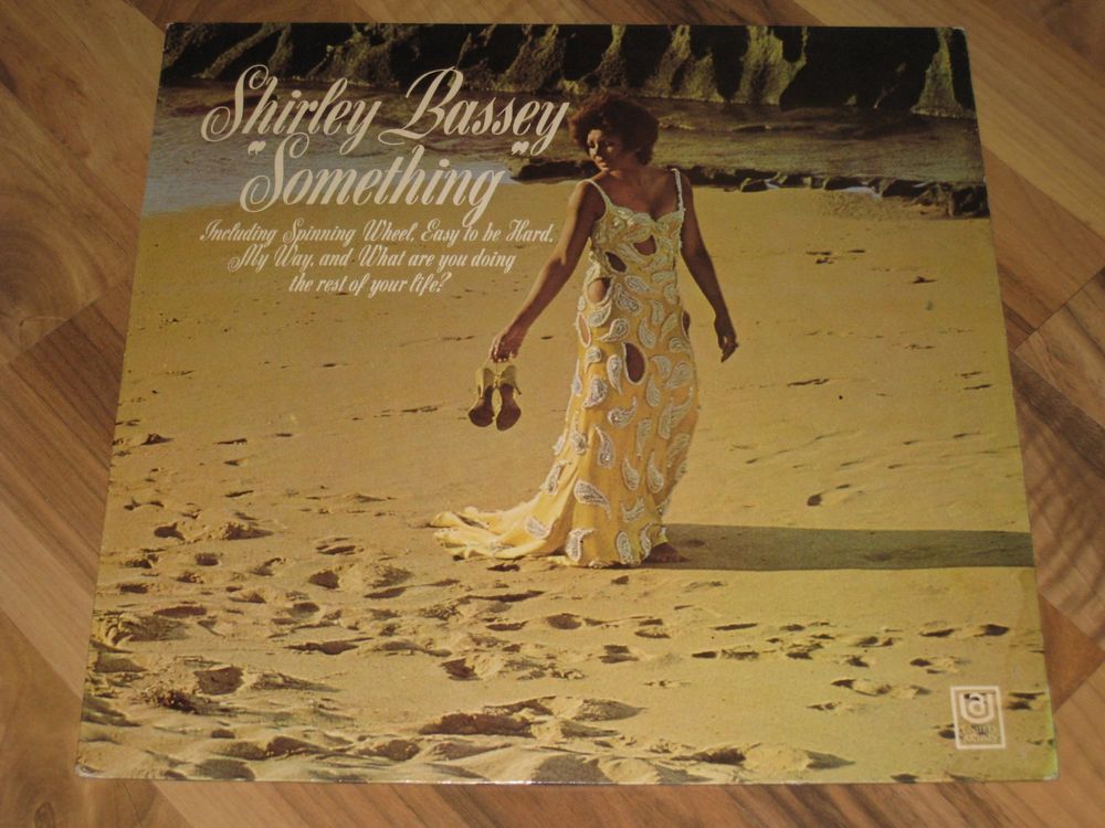 LP - SHIRLEY BASSEY - SOMETHING (Gebraucht) in Steckborn für CHF 4 ...