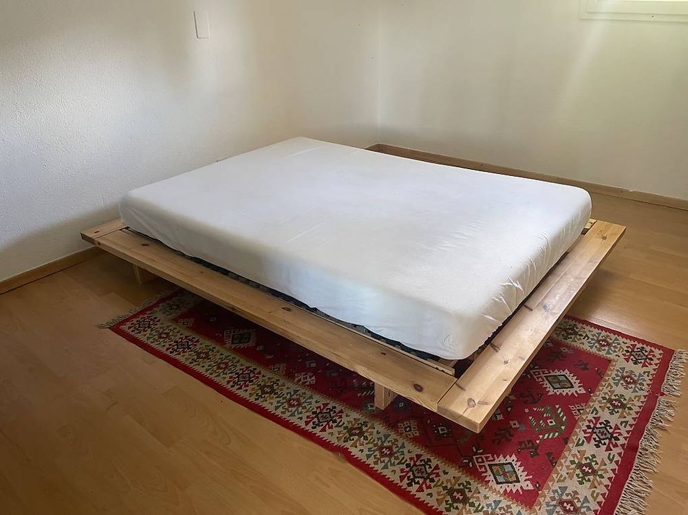 Echtholz Japan Futon Bett 140 cm inklusive Matratze/Lattenro (Gebraucht ...
